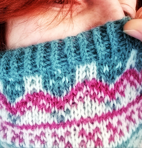 Ravelry: Portafortuna Cozy Warmy pattern by Elisabetta Colombini