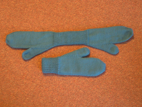 Ravelry: Reversible Double-Thickness Mittens pattern by Beverly Tilton