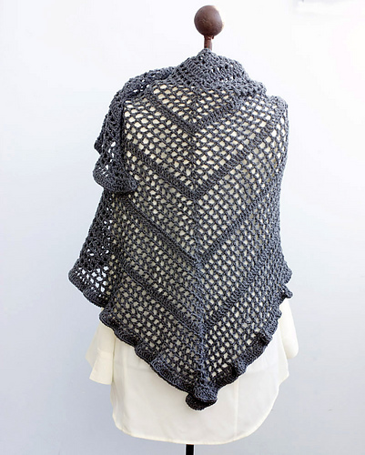 Ravelry: Simple Triangle Shawl pattern by Judy Stalus