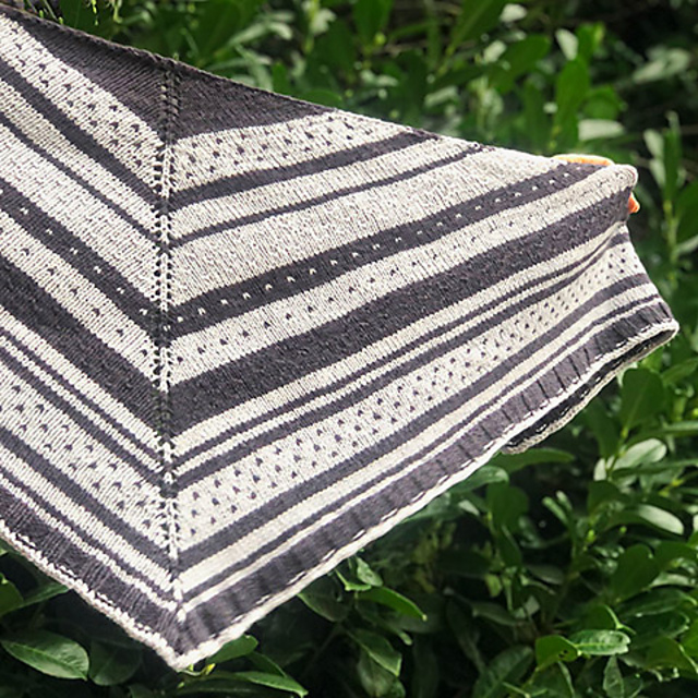 Ravelry: Betwixtmas 2020 Make Along pattern by Lynne Rowe