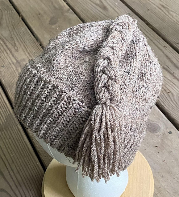 Ravelry: Folded Rib Band Hat pattern by Barbara Land