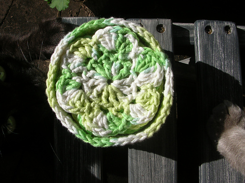 Ravelry: Colorful Flower Coasters pattern by Melody Fulone