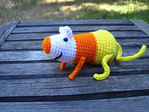 Ravelry: Science the Rat pattern by Sarah Goering