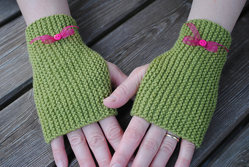 Ravelry: Firsthand pattern by Sam Godden