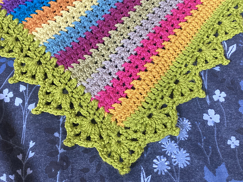 Ravelry: Quad Cluster Border (w/ Picots) pattern by D Maunz
