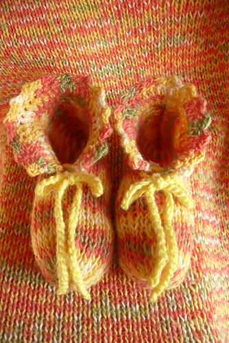 Ravelry: Simple Slippers pattern by Authentic Knitting Board