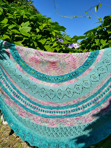 Ravelry: Beauty Queen pattern by Cally Monster