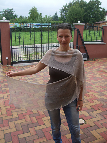 Ravelry: Simple V shawl pattern by Annás