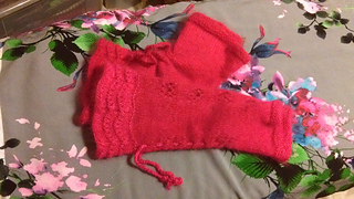Ravelry: bobbyla's Bobby's Violet's Dinner Gauntlets