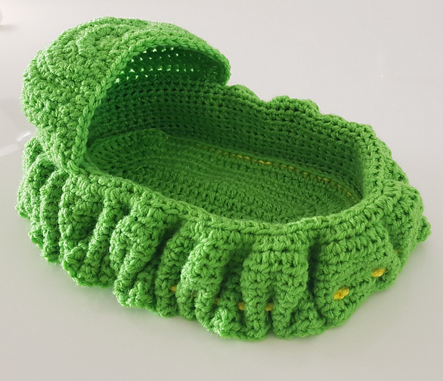 Ravelry: Cradle bag pattern by Crochet with Clare