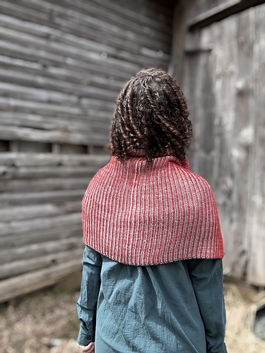 Ravelry: Stormsinger Shoulder Cozy pattern by Kelly McClure