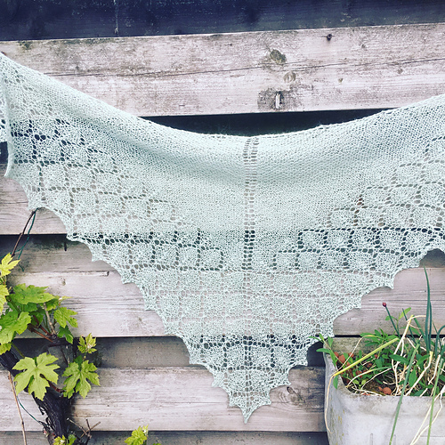 Ravelry: Diamond Ice pattern by Janina Kallio