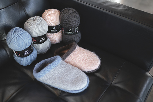 Ravelry: Pantoufles Feutrées pattern by Madolaine