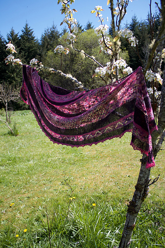 Ravelry: Mon Sheepworks Shawl pattern by Caitlin Hunter