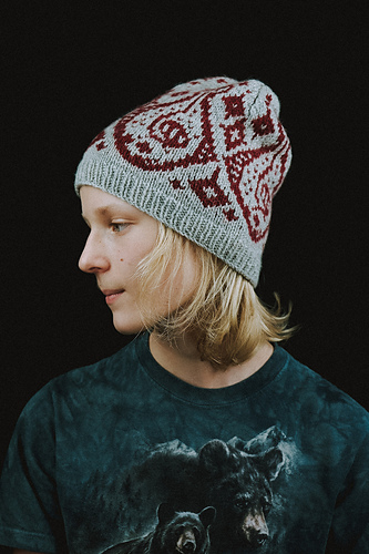 Made my Phish Phan Phriend a Halibut hat for Christmas! : r/knitting