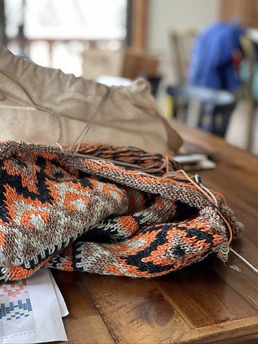 Ravelry: Manarola pattern by Caitlin Hunter