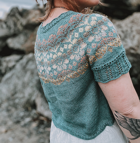 Ravelry: Alpine Bloom pattern by Caitlin Hunter