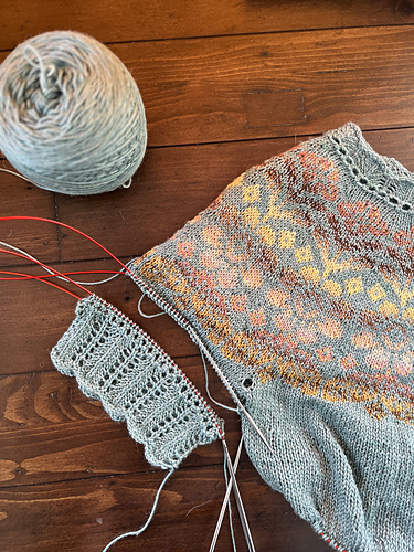 Ravelry: Alpine Bloom pattern by Caitlin Hunter