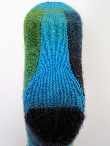 Ravelry: Stripe Tease pattern by General Hogbuffer