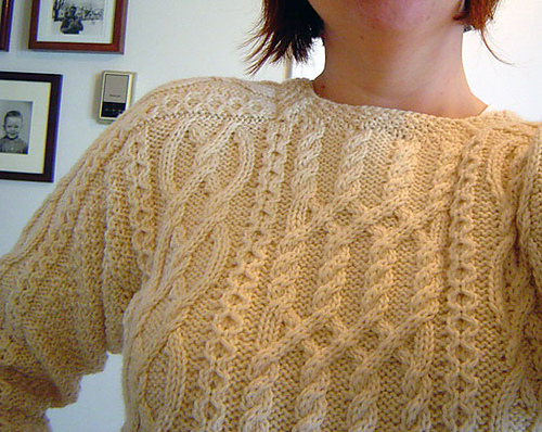 Ravelry: Portland pattern by Lisa Lloyd