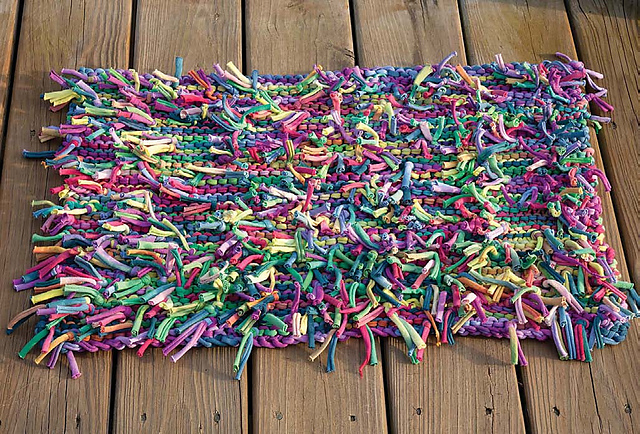 Ravelry: Feelin' Groovy T-Shirt Rug pattern by Nola Heidbreder and ...