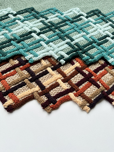 Ravelry: Wovenseed Shawlette pattern by Nancy Marchant