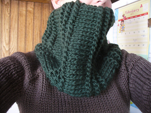 Ravelry: The Winchester Cowl pattern by britt schmiesing