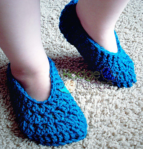 Ravelry: Simple Toddler Slippers pattern by Tanya Naser