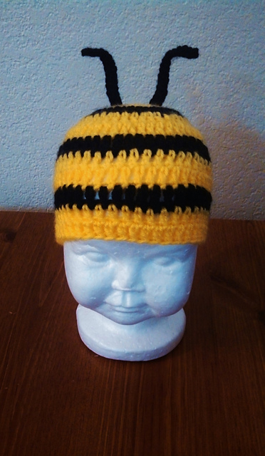 Ravelry: Bee Beanies pattern by The Copper Stitch