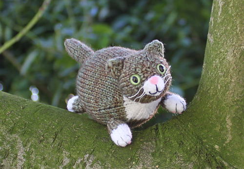 Ravelry: Wub Chub Cat Ornament pattern by Button Willow Knits