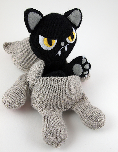 Ravelry: Reversible Cat pattern by Katie Boyette