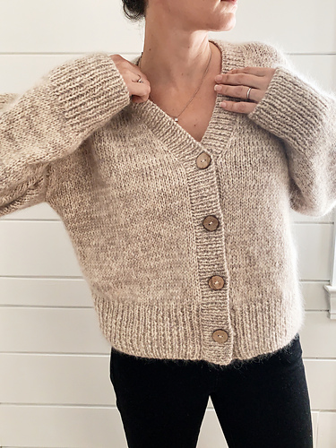 Ravelry: Home Cardigan pattern by Caidree