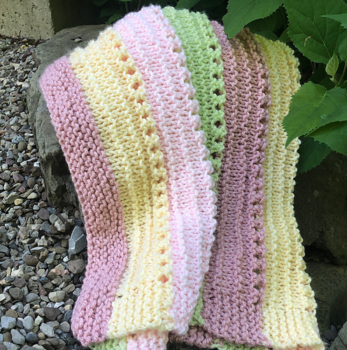 Ravelry: Cuddly Soft Baby Blanket pattern by candylou
