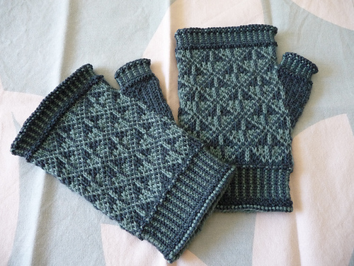 Ravelry: The Vicar's Fields Mitts pattern by Karie Westermann