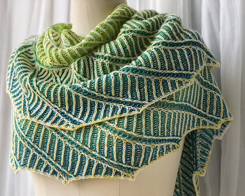 Ravelry: Circinae pattern by Carissa Browning