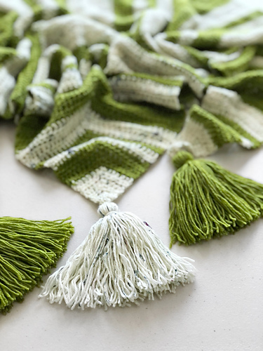 Ravelry: Thataway pattern by Carissa Browning