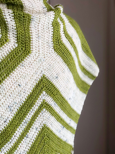 Ravelry: Thataway pattern by Carissa Browning