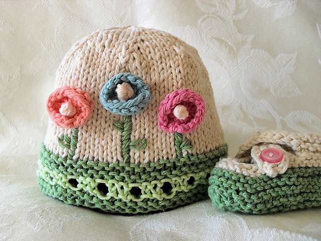 Ravelry: How Does Your Garden Grow Baby Hat pattern by Susan Gardner