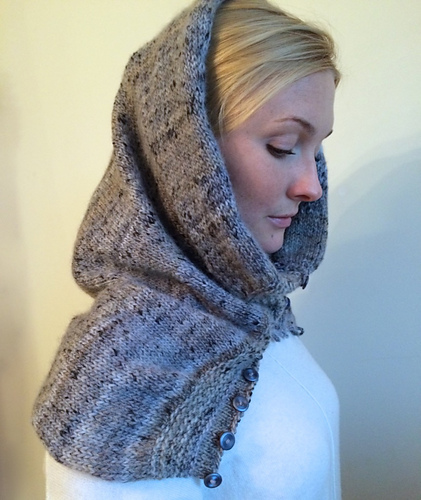 Ravelry: Robin Cowl pattern by Caroline Wiens