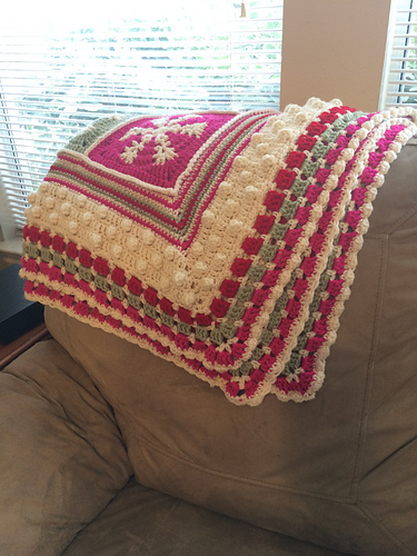 Ravelry: Snowflake Throw pattern by Jessie Rayot