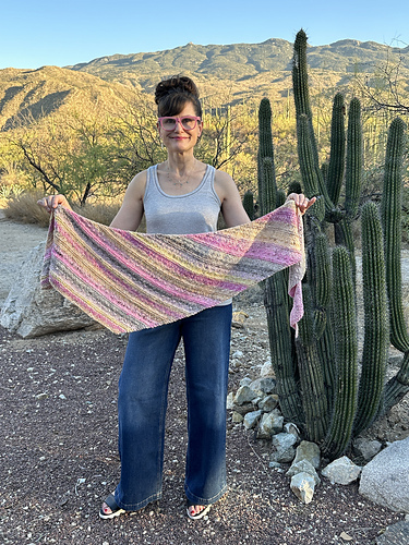 Ravelry: Pink Agave Shawl pattern by Casapinka