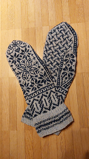 Ravelry: Icy Selbu Mittens pattern by Casting On Poems