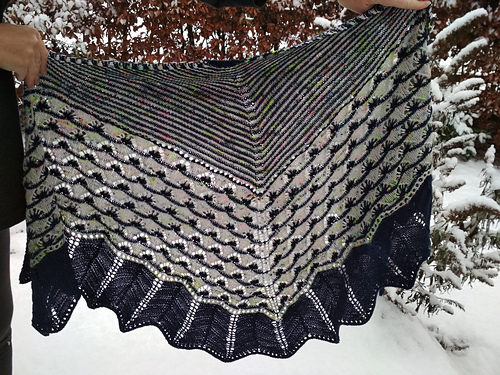 Ravelry: Unverblümt Tuch pattern by FadenStille