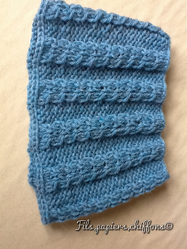 Ravelry: Colette cowl pattern by Catherine Aris