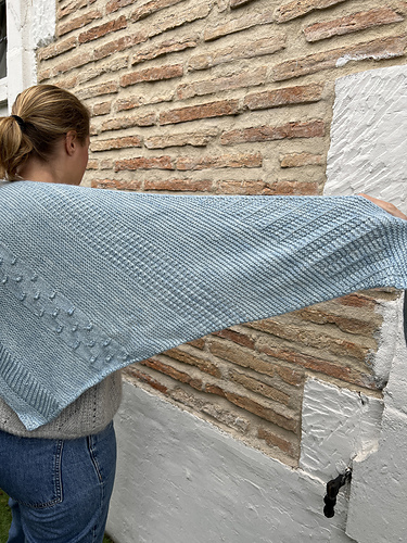 Ravelry: châle Jean Balthazar pattern by Catherine Aris