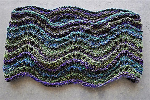 Ravelry: Fan Stitch Cowl pattern by Cathy Campbell