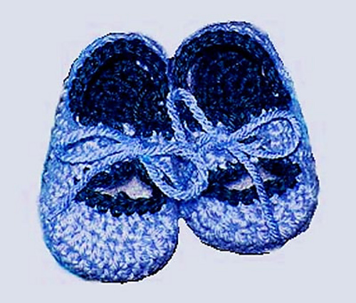 Ravelry: Baby Car Booties pattern by Cathy Ren