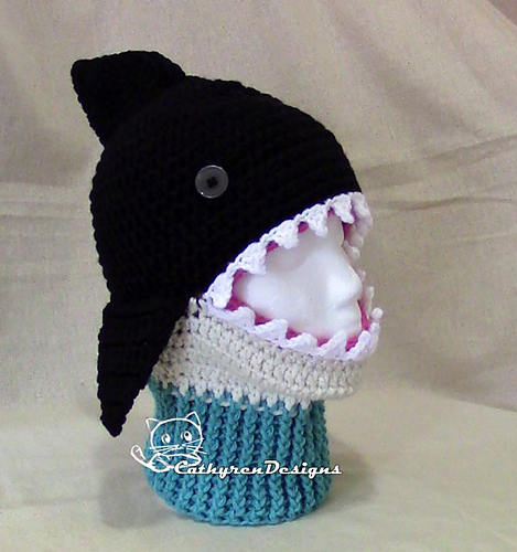Ravelry: Whale and Shark Bane Ski Skiboard Mask Hats pattern by Cathy Ren