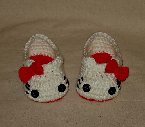 Ravelry: Hello Kitty Slippers pattern by Cathy Ren