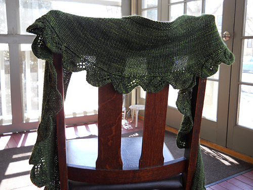 Ravelry: Cedar Leaf Shawlette pattern by Alana Dakos